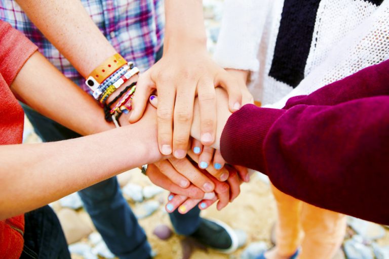 How Friendships Enhance Your Life Life 360 Tips how-friendships-enhance-your-life-life-360-tips